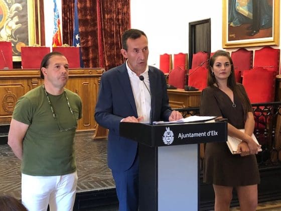 Alicante and Elche offer to host the Aquarius refugees upon their ...