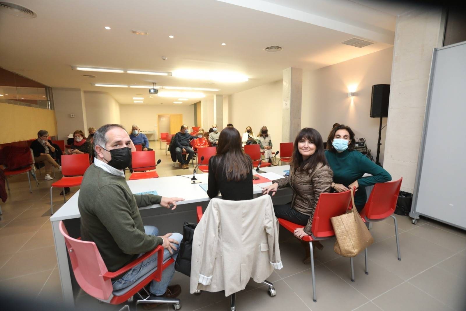 Noemí presenta el libro "Calladita no eres más bonita" - Diario de Alicante