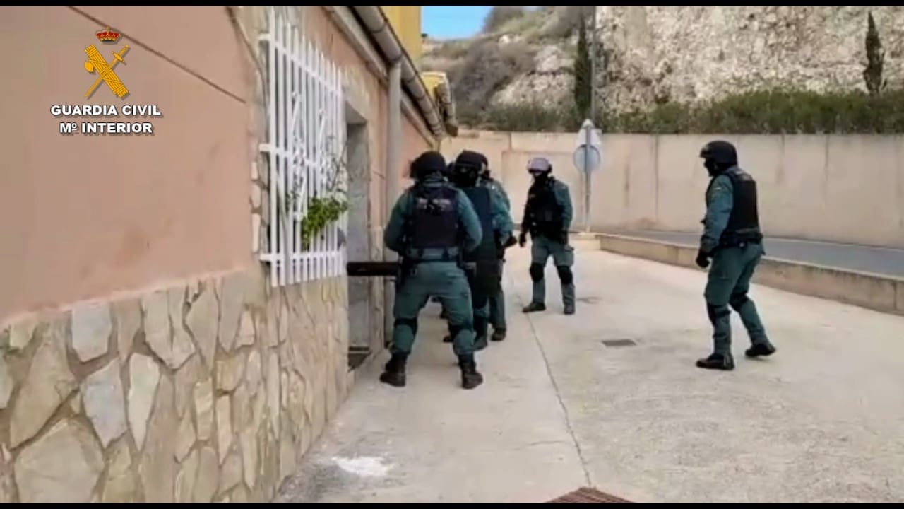 Cae un clan familiar dedicado al tráfico de drogas en Villena y Petrer - Diario de Alicante