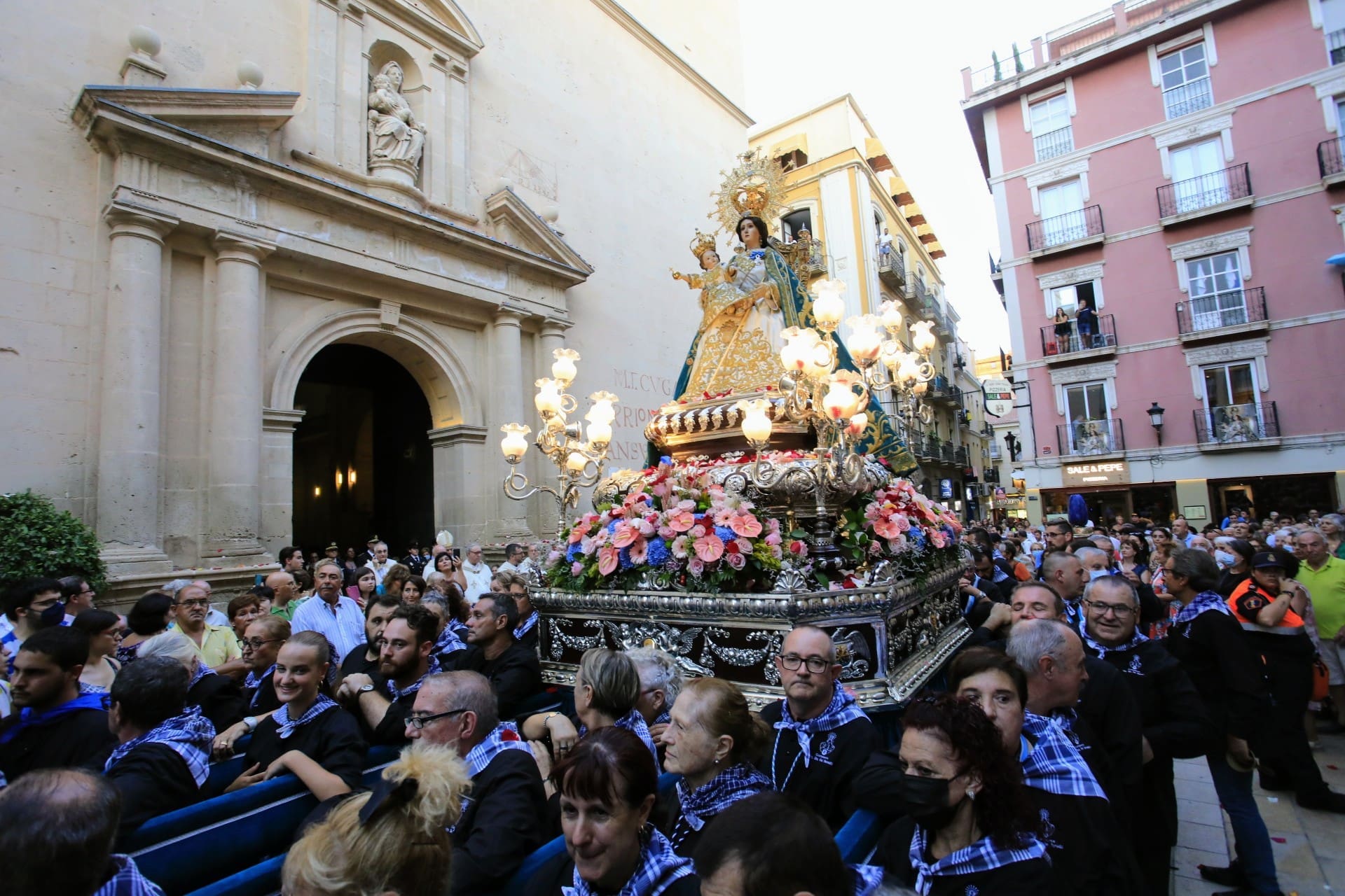 La Santa Faz procesionará en Alicante por el XXV Aniversario de la ...