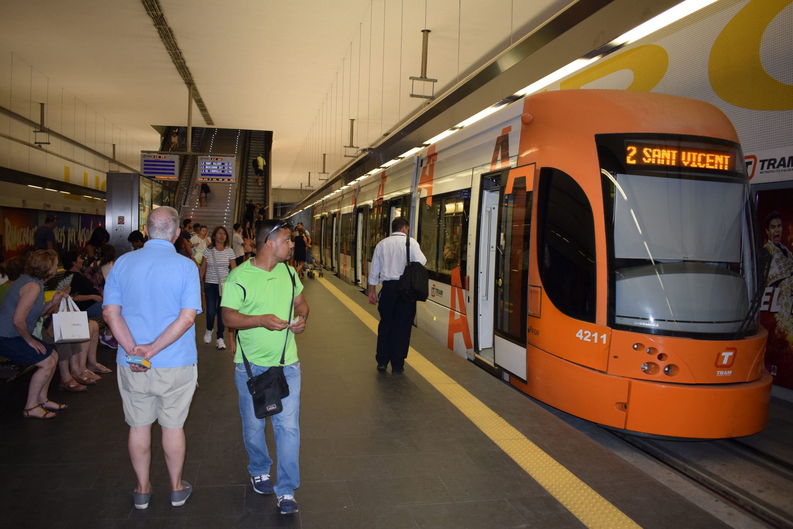 El TRAM d'Alacant registró 1,6 millones de viajes en octubre - Diario ...