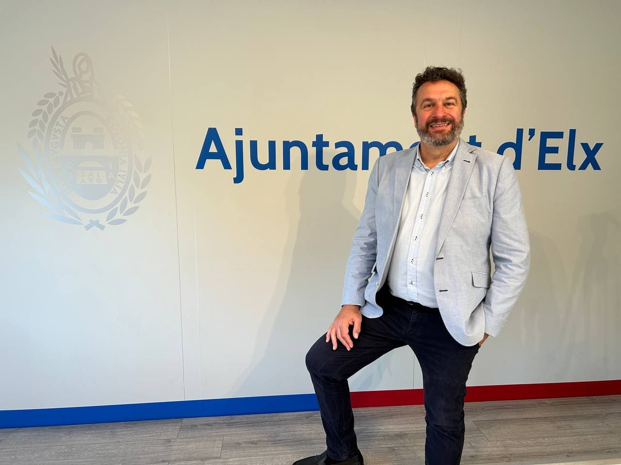 José Antonio Román toma posesión como concejal del PP de Elche en ...