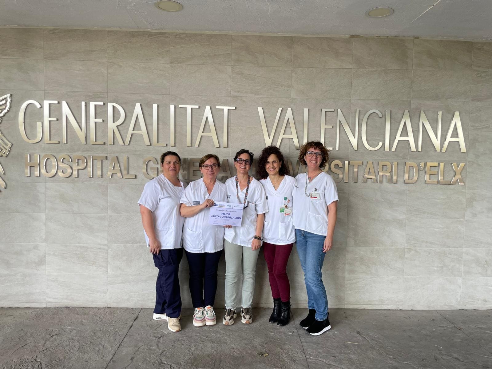 Una investigación sobre liderazgo en Enfermería del Hospital de Elche, primer premio en las ...