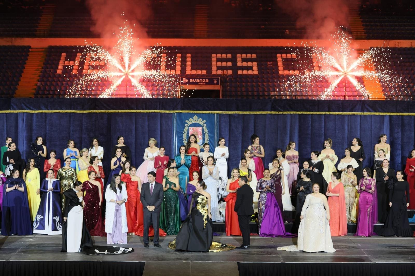 Alicante vibra con la gala de las 82 candidatas a Bellea del Foc ...