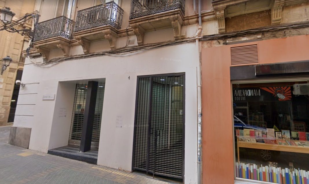 El Síndic de Greuges investiga el sistema de cita previa en la EVHA por dificultar la atención ...