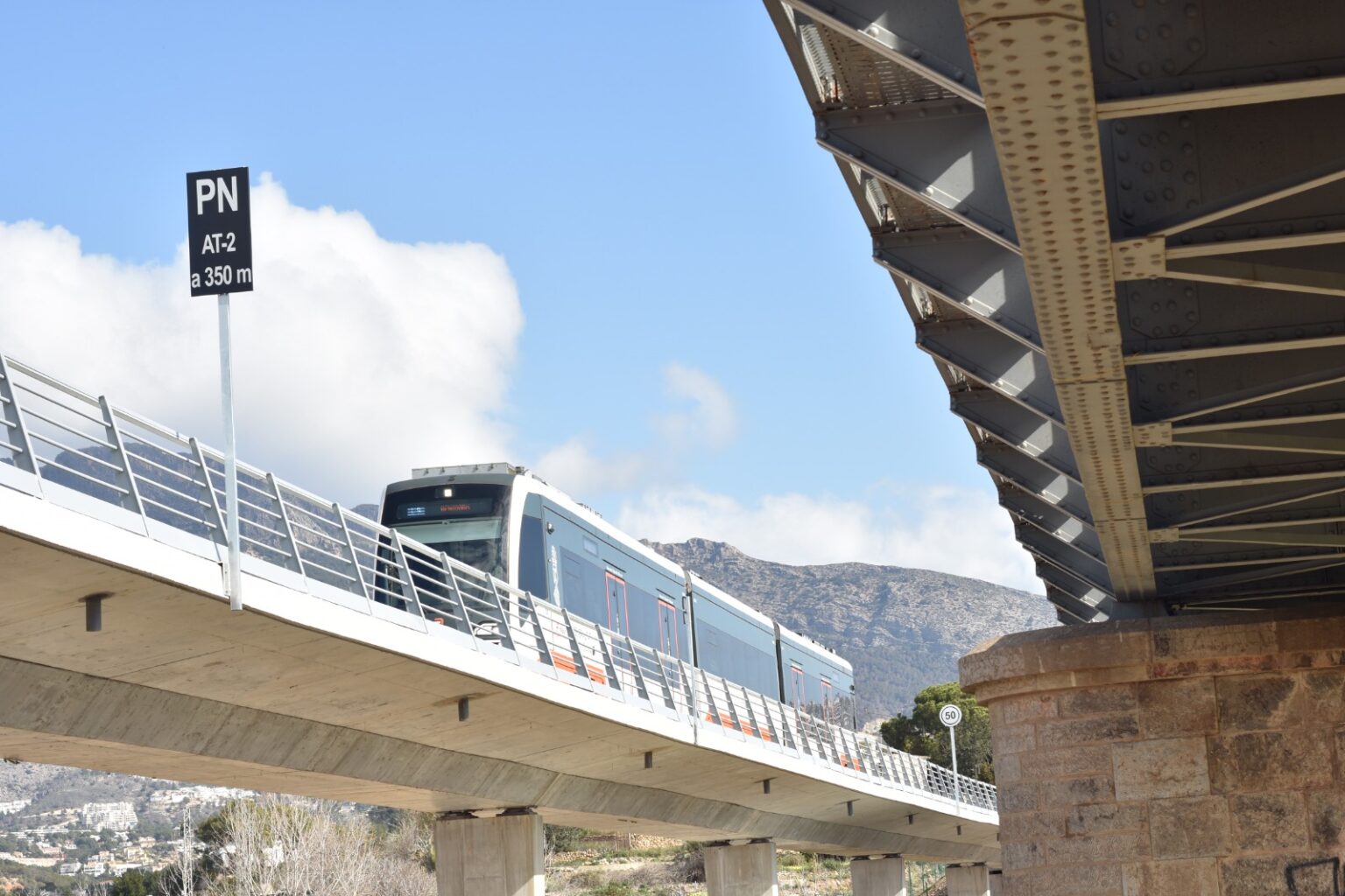 Line 9 of the Alicante Tram celebrates its first year of renovation ...