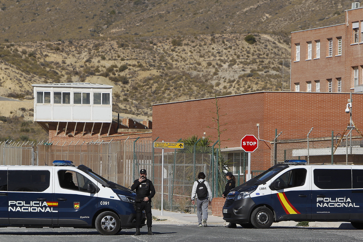 Cárcel intentar matar con bolígrafo en prisión