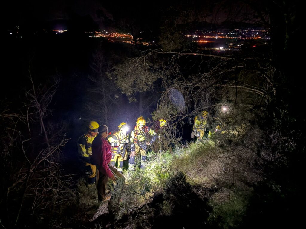 The fire at the Cruz de la Muela in Orihuela, stabilized