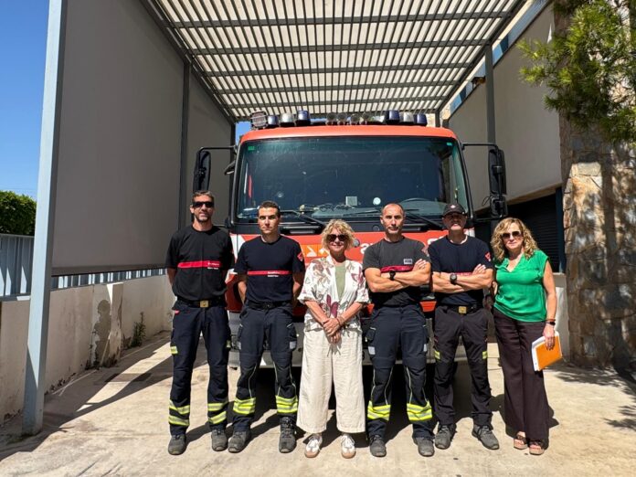 Santa Pola activa su retén de bomberos de verano - Diario de Alicante